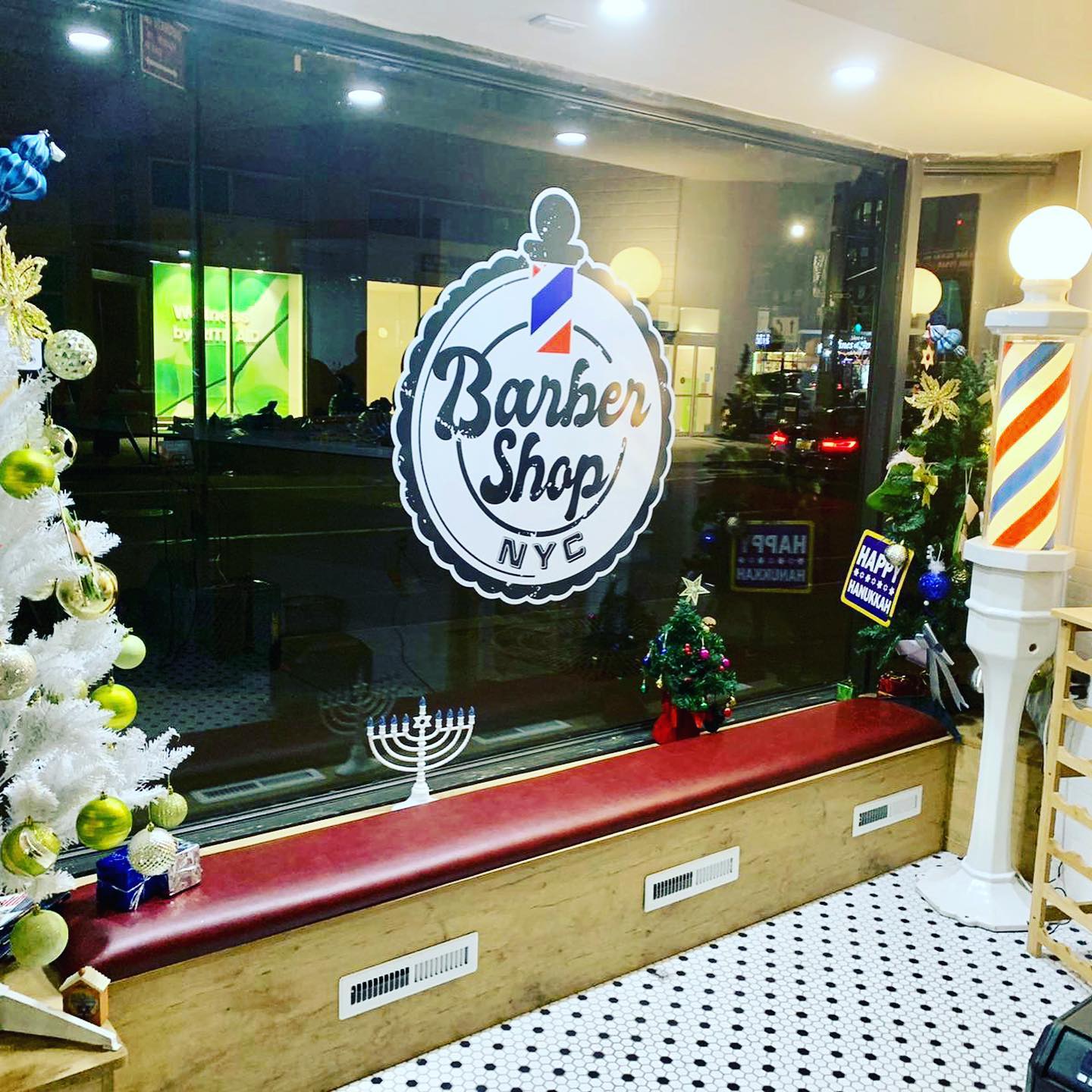 Barber Shop NYC Midtown West | Expert Men's Grooming Services 10019